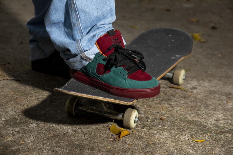 Tesla Shoes - Denis Silva New Colors 2023 - Fotógrafo Thomas Teixeira