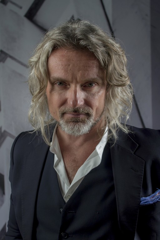 portrait series of Martin Wezowski for publication in the next issue of ...