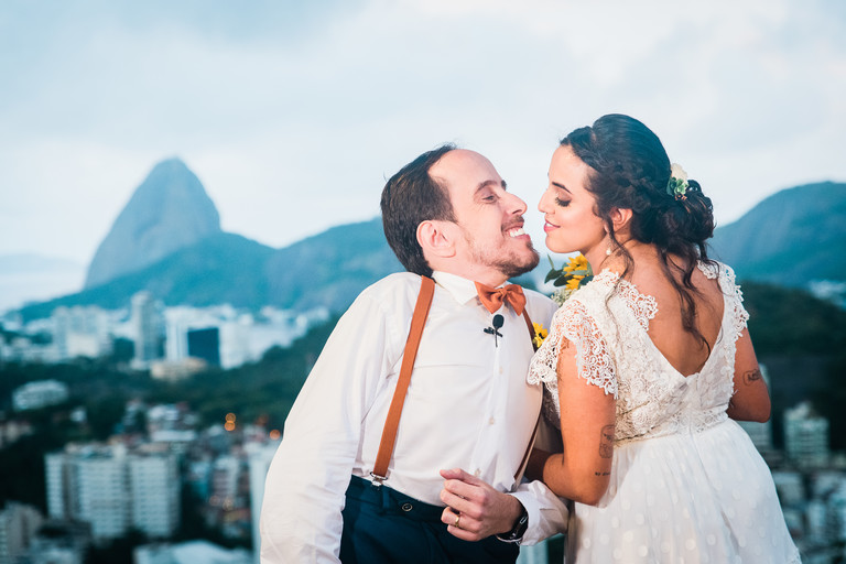 O casamento moderno na Mansão Alvite em Santa Teresa da Sara e do Paulo