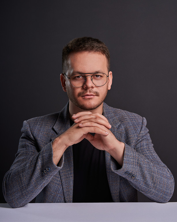 ÉRIKLES - MICHAEL HELLMANN